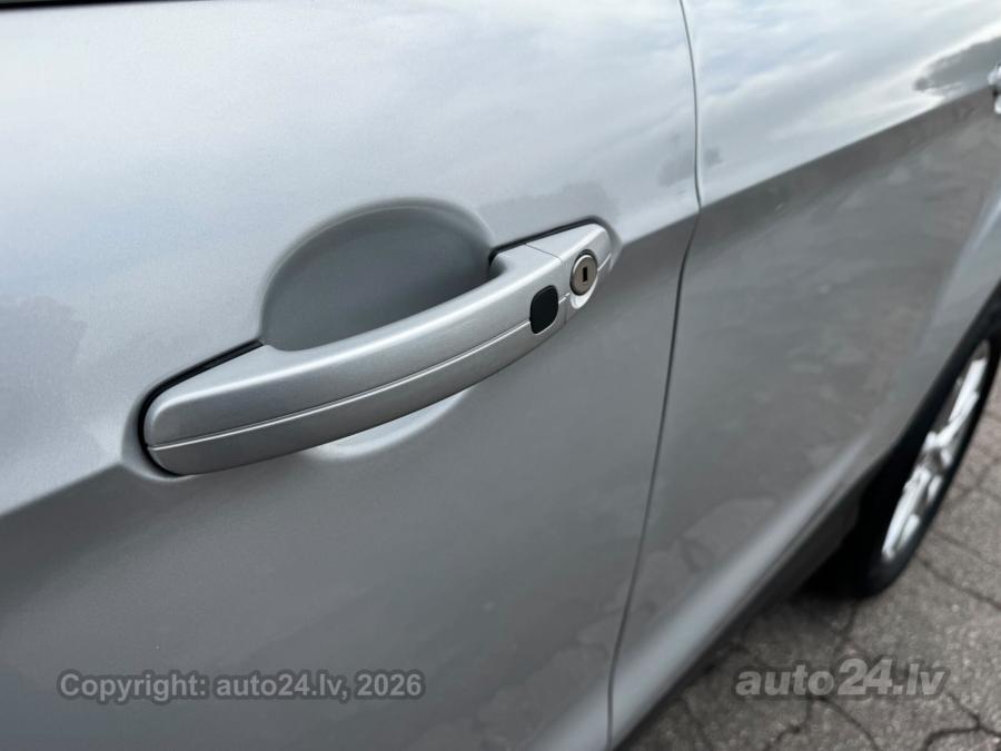 Pelēks Ford Kuga 2014 Tallina, ar dzinēja tilpumu 2.00 L un nobraukumu 140 tūkst. km par 8450 €, foto 19 vietnē AUTOMOTO.COM.LV