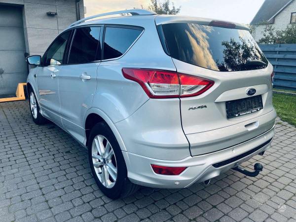 Ford Kuga 2014 in Marijampole on AUTOMOTO.COM.LV Grey Ford Kuga 2014 in Marijampole, with an engine capacity of 2.00 L and mileage of 255 thousand km for 6700 €, photo 5 on AUTOMOTO.COM.LV