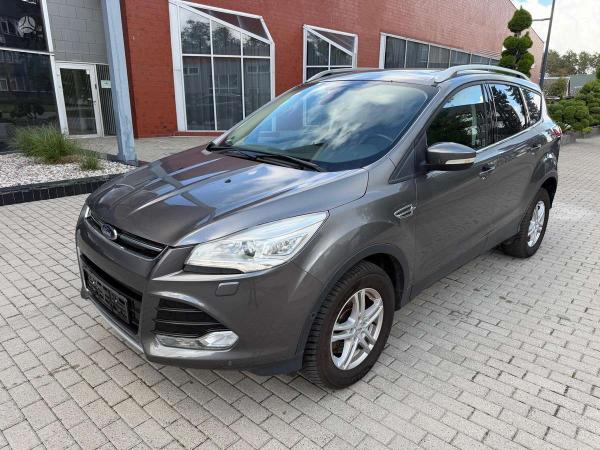 Ford Kuga 2014 in Marijampole on AUTOMOTO.COM.LV Grey Ford Kuga 2014 in Marijampole, with an engine capacity of 2.00 L and mileage of 157 thousand km for 7900 €, photo 1 on AUTOMOTO.COM.LV