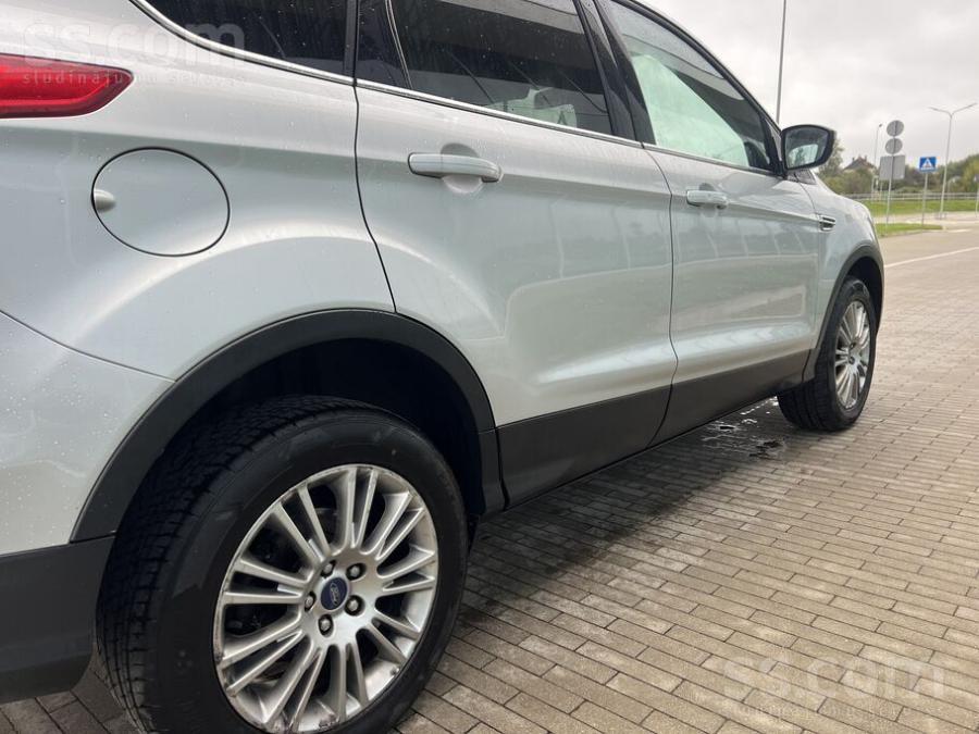 Pelēks Ford Kuga 2014 Rēzekne, ar dzinēja tilpumu 2.00 L un nobraukumu 244 tūkst. km par 7950 €, foto 11 vietnē AUTOMOTO.COM.LV