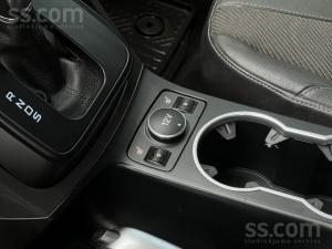 Pelēks Ford Kuga 2014 Rēzekne, ar dzinēja tilpumu 2.00 L un nobraukumu 244 tūkst. km par 7950 €, foto 26 vietnē AUTOMOTO.COM.LV