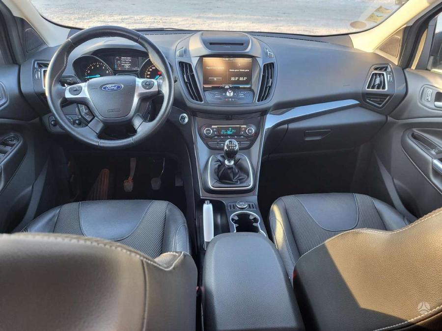Pelēks Ford Kuga 2015 Utena, ar dzinēja tilpumu 1.50 L un nobraukumu 172 tūkst. km par 7350 €, foto 6 vietnē AUTOMOTO.COM.LV