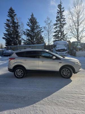 Pelēks Ford Kuga 2015 Viļņa, ar dzinēja tilpumu 2.00 L un nobraukumu 217 tūkst. km par 7700 €, foto 5 vietnē AUTOMOTO.COM.LV