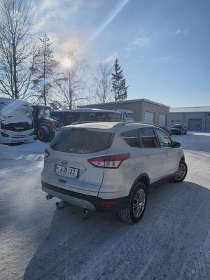 Pelēks Ford Kuga 2015 Viļņa, ar dzinēja tilpumu 2.00 L un nobraukumu 217 tūkst. km par 7700 €, foto 7 vietnē AUTOMOTO.COM.LV