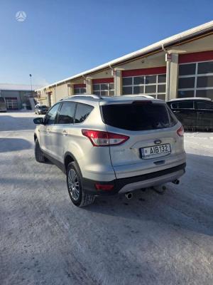 Pelēks Ford Kuga 2015 Viļņa, ar dzinēja tilpumu 2.00 L un nobraukumu 217 tūkst. km par 7700 €, foto 8 vietnē AUTOMOTO.COM.LV