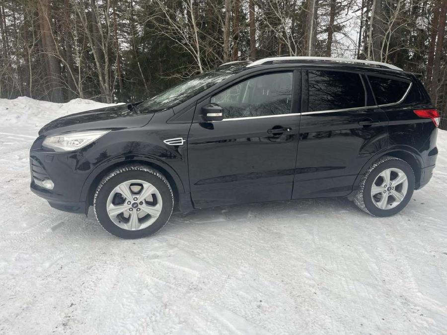 Grey Ford Kuga 2015 in Raseiniai, with an engine capacity of 2.00 L and mileage of 190 thousand km for 6500 €, photo 2 on AUTOMOTO.COM.LV