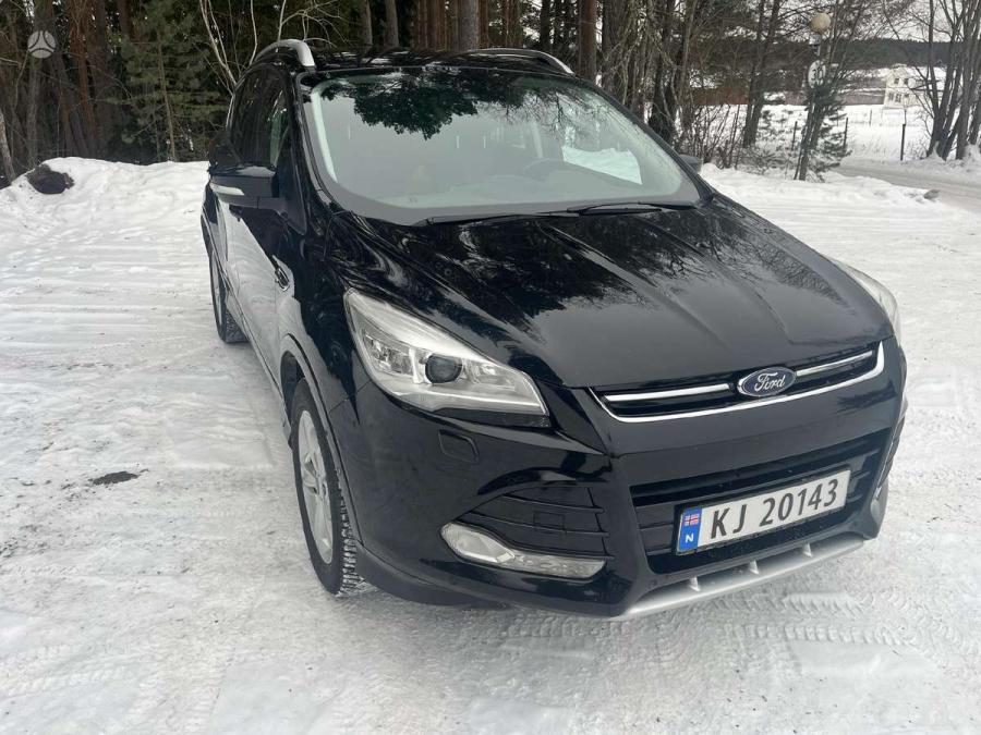Grey Ford Kuga 2015 in Raseiniai, with an engine capacity of 2.00 L and mileage of 190 thousand km for 6500 €, photo 5 on AUTOMOTO.COM.LV