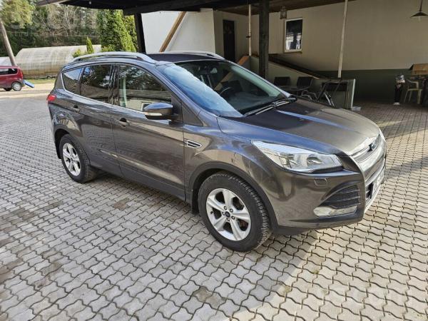 Grey Ford Kuga 2015 in Ogre, with an engine capacity of 1.50 L and mileage of 181 thousand km for 8200 €, photo 3 on AUTOMOTO.COM.LV