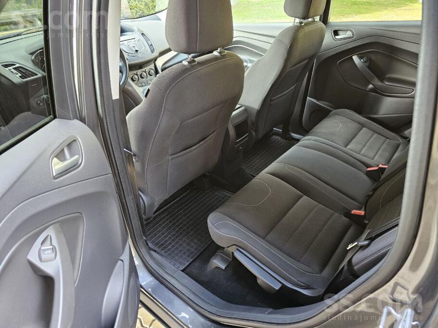 Grey Ford Kuga 2015 in Ogre, with an engine capacity of 1.50 L and mileage of 181 thousand km for 7440 €, photo 8 on AUTOMOTO.COM.LV