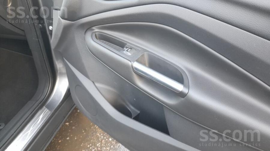 Grey Ford Kuga 2015 in Riga, with an engine capacity of 1.50 L and mileage of 175 thousand km for 7900 €, photo 31 on AUTOMOTO.COM.LV
