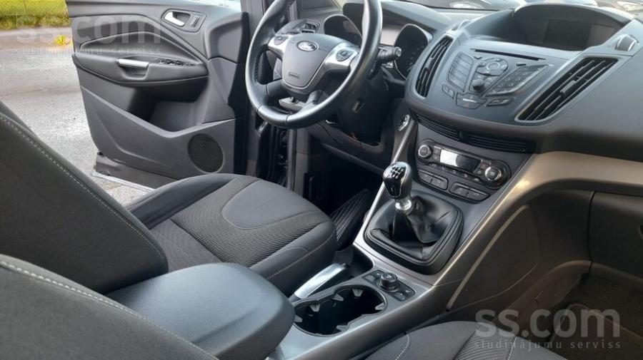 Grey Ford Kuga 2015 in Riga, with an engine capacity of 1.50 L and mileage of 175 thousand km for 7900 €, photo 32 on AUTOMOTO.COM.LV