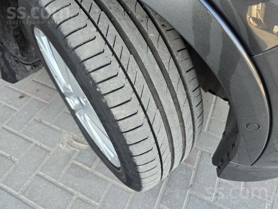 Grey Ford Kuga 2015 in Kuldiga, with an engine capacity of 2.00 L and mileage of 231 thousand km for 9200 €, photo 20 on AUTOMOTO.COM.LV