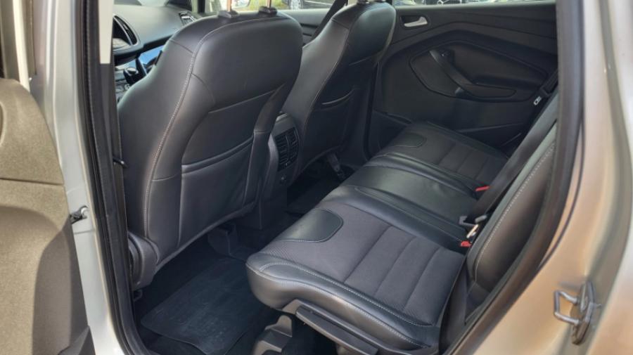 Pelēks Ford Kuga 2015 Rīga, ar dzinēja tilpumu 2.00 L un nobraukumu 270 tūkst. km par 8350 €, foto 16 vietnē AUTOMOTO.COM.LV