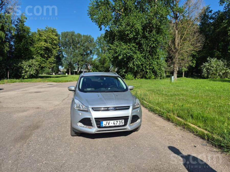 Pelēks Ford Kuga 2015 Rīga, ar dzinēja tilpumu 2.00 L un nobraukumu 192 tūkst. km par 6300 €, foto 4 vietnē AUTOMOTO.COM.LV