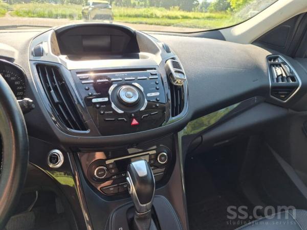 Grey Ford Kuga 2015 in Riga, with an engine capacity of 2.00 L and mileage of 192 thousand km for 6300 €, photo 8 on AUTOMOTO.COM.LV