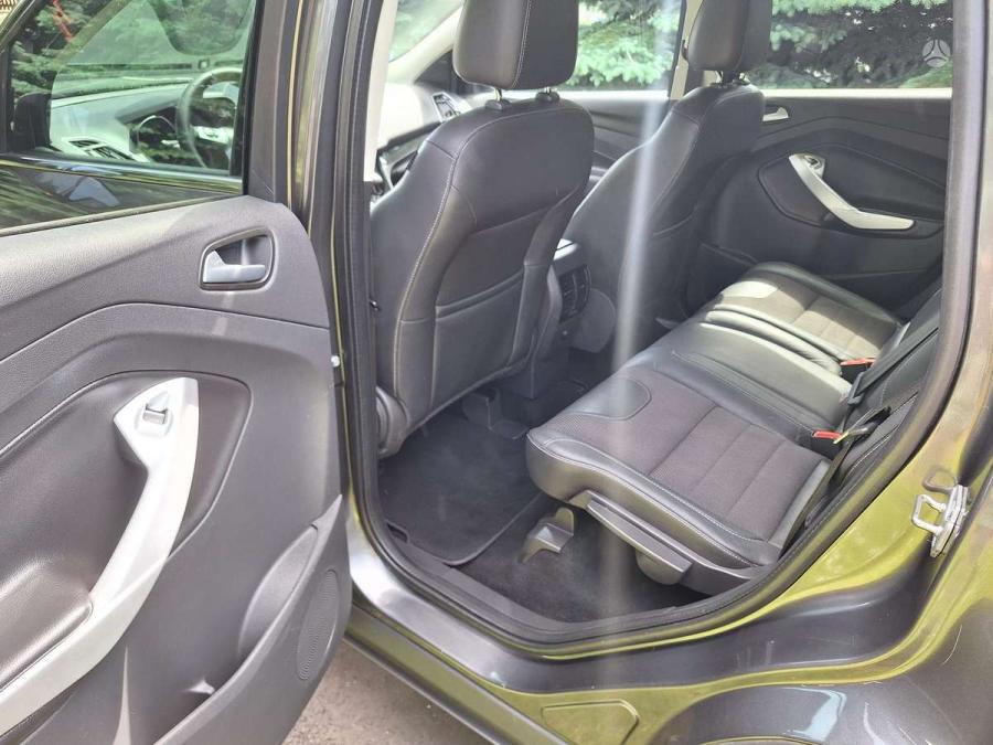 Grey Ford Kuga 2015 in Utena, with an engine capacity of 2.00 L and mileage of 272 thousand km for 7200 €, photo 8 on AUTOMOTO.COM.LV
