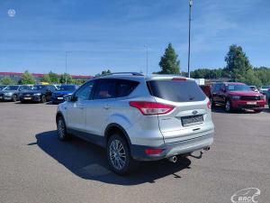 Grey Ford Kuga 2015 in Vilnius, with an engine capacity of 2.00 L and mileage of 221 thousand km for 6900 €, photo 8 on AUTOMOTO.COM.LV