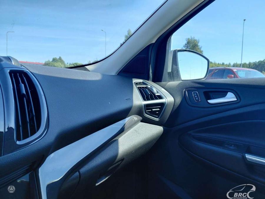 Grey Ford Kuga 2015 in Vilnius, with an engine capacity of 2.00 L and mileage of 221 thousand km for 6900 €, photo 16 on AUTOMOTO.COM.LV