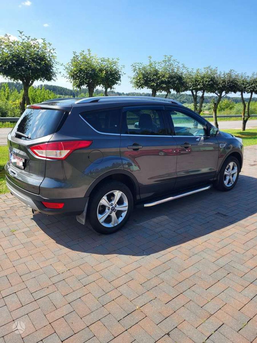 Grey Ford Kuga 2015 in Kaunas, with an engine capacity of 2.00 L and mileage of 152 thousand km for 8200 €, photo 4 on AUTOMOTO.COM.LV