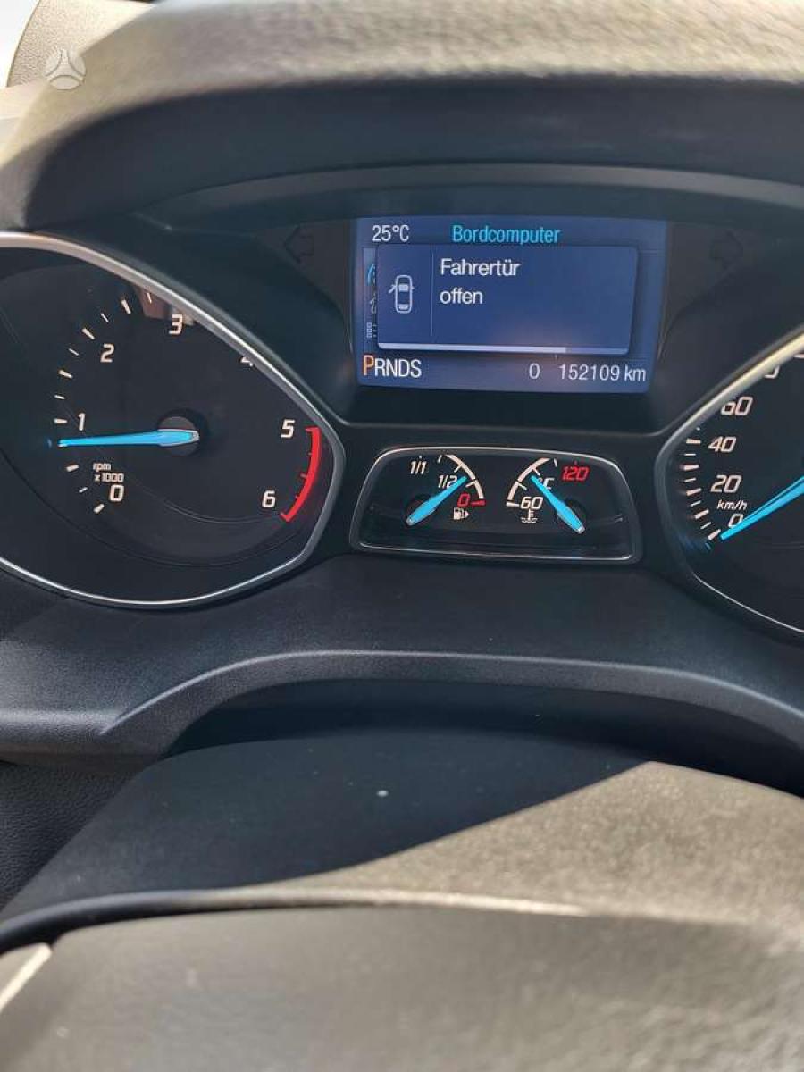 Grey Ford Kuga 2015 in Kaunas, with an engine capacity of 2.00 L and mileage of 152 thousand km for 8200 €, photo 13 on AUTOMOTO.COM.LV