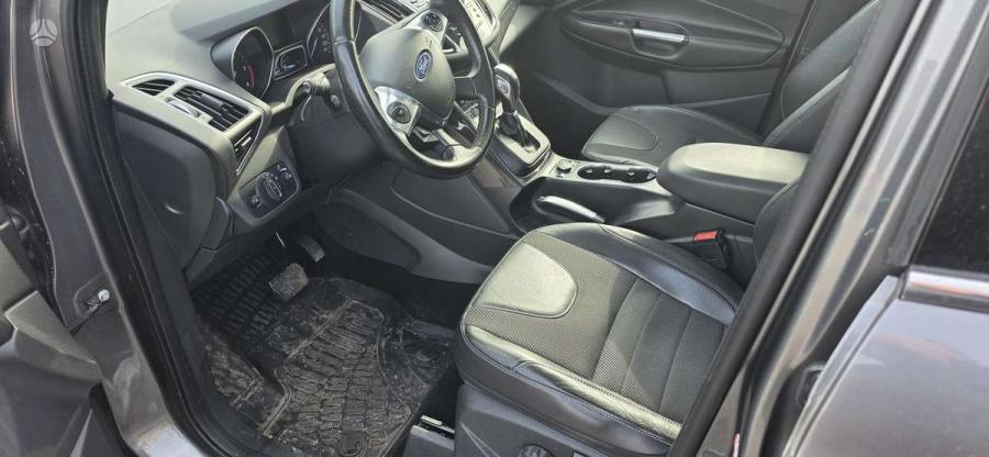 Pelēks Ford Kuga 2015 Klaipėda, ar dzinēja tilpumu 2.00 L un nobraukumu 182 tūkst. km par 5500 €, foto 6 vietnē AUTOMOTO.COM.LV