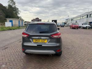 Pelēks Ford Kuga 2015 Klaipėda, ar dzinēja tilpumu 2.00 L un nobraukumu 174 tūkst. km par 3500 €, foto 4 vietnē AUTOMOTO.COM.LV