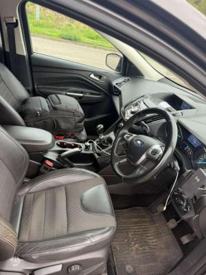 Pelēks Ford Kuga 2015 Klaipėda, ar dzinēja tilpumu 2.00 L un nobraukumu 174 tūkst. km par 3500 €, foto 7 vietnē AUTOMOTO.COM.LV