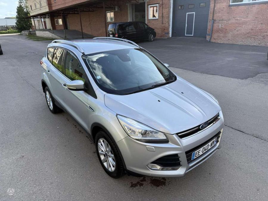 Pelēks Ford Kuga 2016 Alīta, ar dzinēja tilpumu 2.00 L un nobraukumu 176 tūkst. km par 8400 €, foto 1 vietnē AUTOMOTO.COM.LV