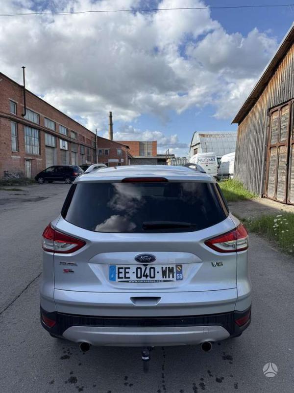 Pelēks Ford Kuga 2016 Alīta, ar dzinēja tilpumu 2.00 L un nobraukumu 176 tūkst. km par 8400 €, foto 5 vietnē AUTOMOTO.COM.LV