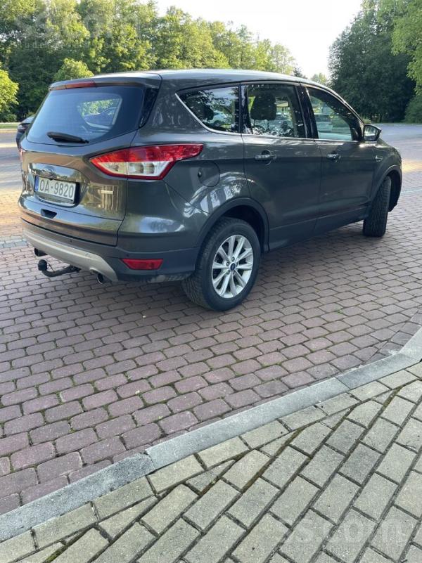 Pelēks Ford Kuga 2016 Rīga, ar dzinēja tilpumu 1.50 L un nobraukumu 154 tūkst. km par 7900 €, foto 3 vietnē AUTOMOTO.COM.LV