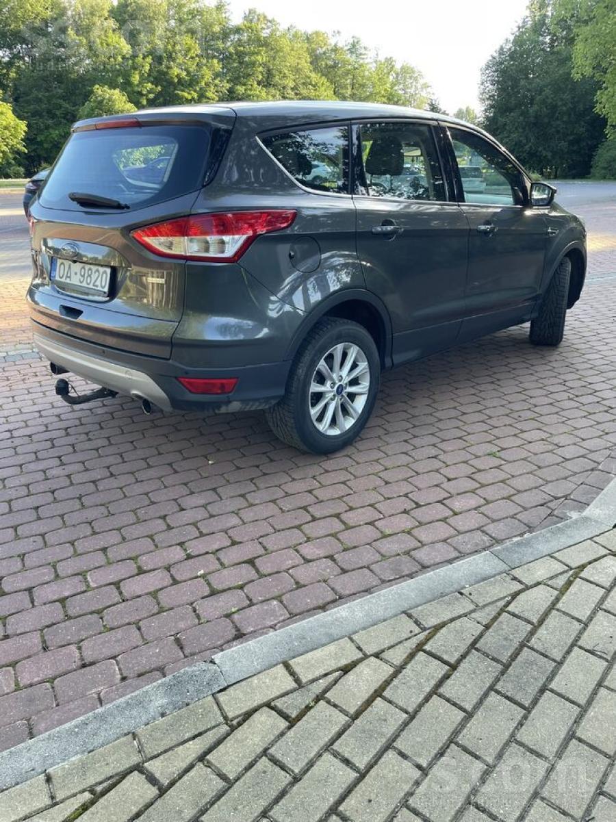 Grey Ford Kuga 2016 in Riga, with an engine capacity of 1.50 L and mileage of 154 thousand km for 7900 €, photo 4 on AUTOMOTO.COM.LV