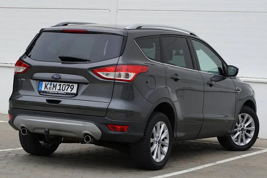 Grey Ford Kuga 2016 in Riga, with an engine capacity of 2.00 L and mileage of 193 thousand km for 8900 €, photo 12 on AUTOMOTO.COM.LV