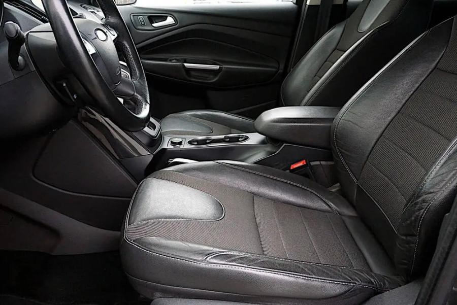 Grey Ford Kuga 2016 in Riga, with an engine capacity of 2.00 L and mileage of 193 thousand km for 8900 €, photo 21 on AUTOMOTO.COM.LV