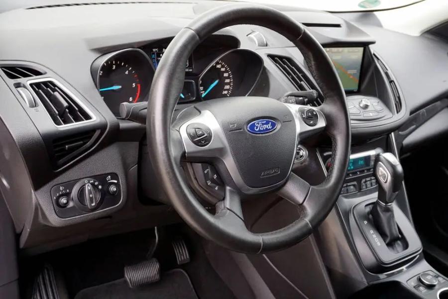 Grey Ford Kuga 2016 in Riga, with an engine capacity of 2.00 L and mileage of 193 thousand km for 8900 €, photo 23 on AUTOMOTO.COM.LV