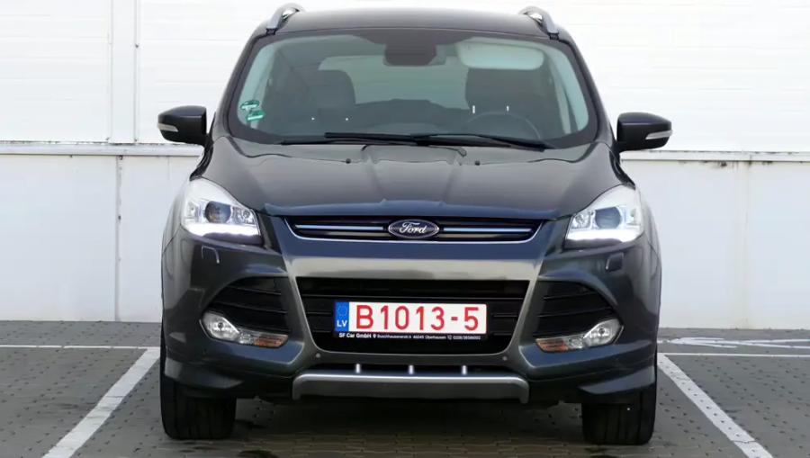 Grey Ford Kuga 2016 in Riga, with an engine capacity of 2.00 L and mileage of 267 thousand km for 10700 €, photo 3 on AUTOMOTO.COM.LV