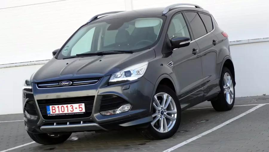 Grey Ford Kuga 2016 in Riga, with an engine capacity of 2.00 L and mileage of 267 thousand km for 10700 €, photo 4 on AUTOMOTO.COM.LV