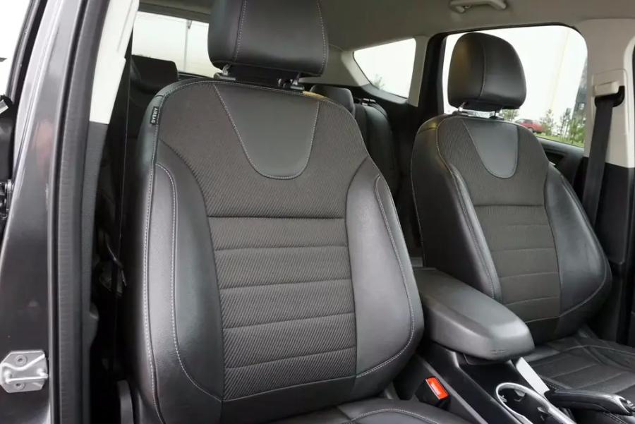 Pelēks Ford Kuga 2016 Rīga, ar dzinēja tilpumu 2.00 L un nobraukumu 162 tūkst. km par 7600 €, foto 18 vietnē AUTOMOTO.COM.LV