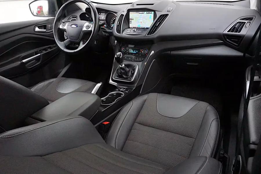 Pelēks Ford Kuga 2016 Rīga, ar dzinēja tilpumu 2.00 L un nobraukumu 162 tūkst. km par 7600 €, foto 19 vietnē AUTOMOTO.COM.LV