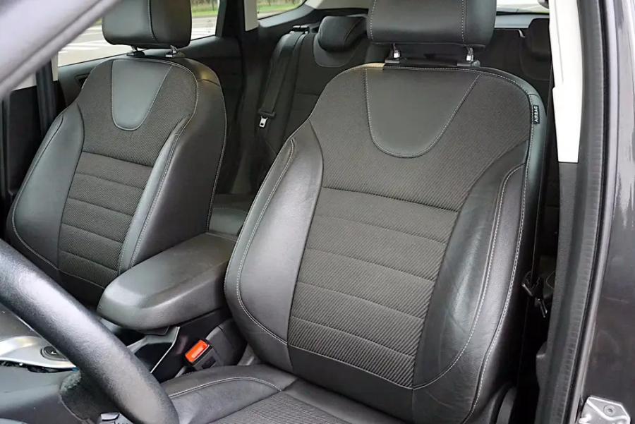 Pelēks Ford Kuga 2016 Rīga, ar dzinēja tilpumu 2.00 L un nobraukumu 162 tūkst. km par 7600 €, foto 22 vietnē AUTOMOTO.COM.LV