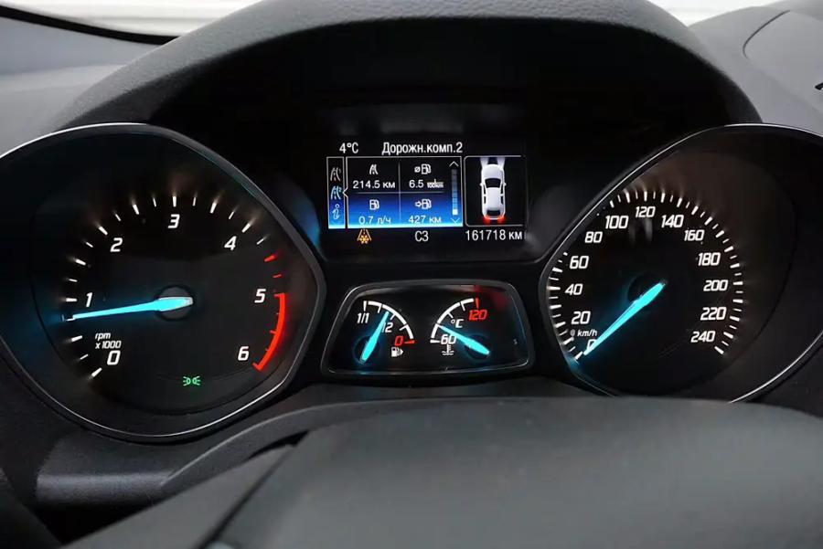 Pelēks Ford Kuga 2016 Rīga, ar dzinēja tilpumu 2.00 L un nobraukumu 162 tūkst. km par 7600 €, foto 25 vietnē AUTOMOTO.COM.LV