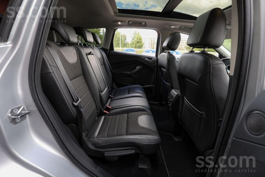 Pelēks Ford Kuga 2016 Jelgava, ar dzinēja tilpumu 1.50 L un nobraukumu 0 tūkst. km par 10990 €, foto 12 vietnē AUTOMOTO.COM.LV