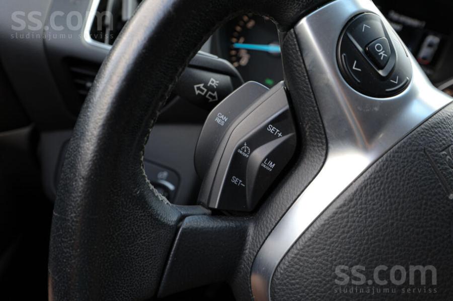 Pelēks Ford Kuga 2016 Jelgava, ar dzinēja tilpumu 1.50 L un nobraukumu 0 tūkst. km par 10990 €, foto 25 vietnē AUTOMOTO.COM.LV