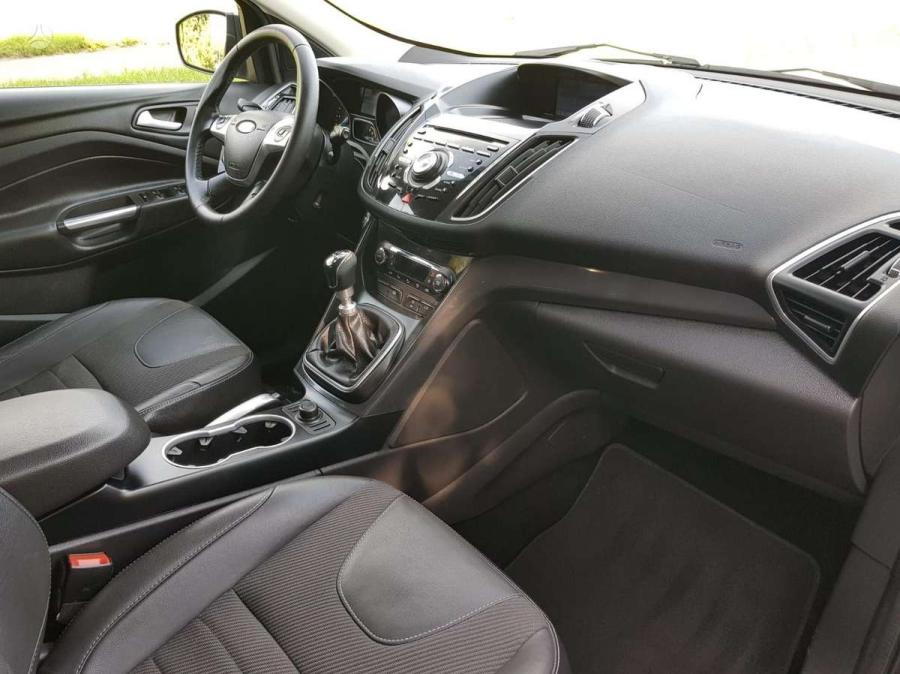 Grey Ford Kuga 2016 in Siauliai, with an engine capacity of 2.00 L and mileage of 235 thousand km for 7200 €, photo 8 on AUTOMOTO.COM.LV