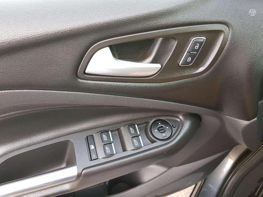 Grey Ford Kuga 2016 in Siauliai, with an engine capacity of 2.00 L and mileage of 235 thousand km for 7200 €, photo 11 on AUTOMOTO.COM.LV