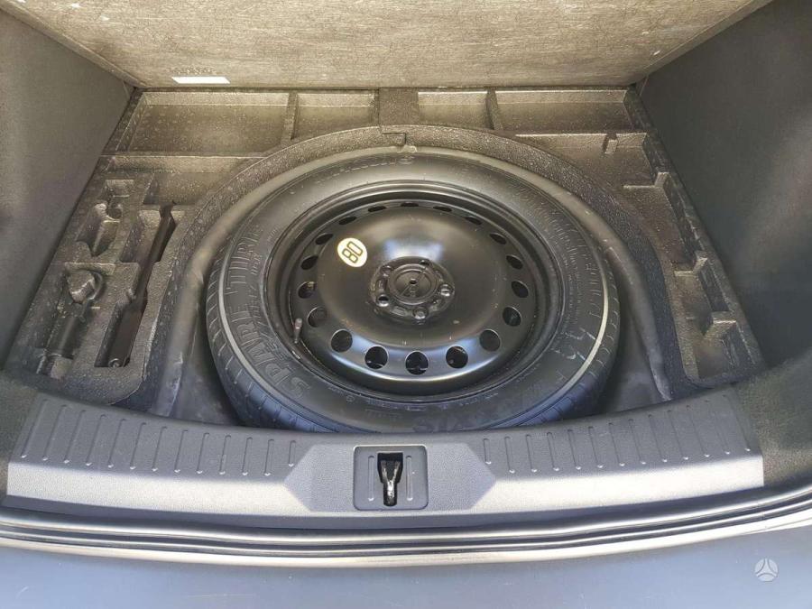 Grey Ford Kuga 2016 in Siauliai, with an engine capacity of 2.00 L and mileage of 235 thousand km for 7200 €, photo 16 on AUTOMOTO.COM.LV