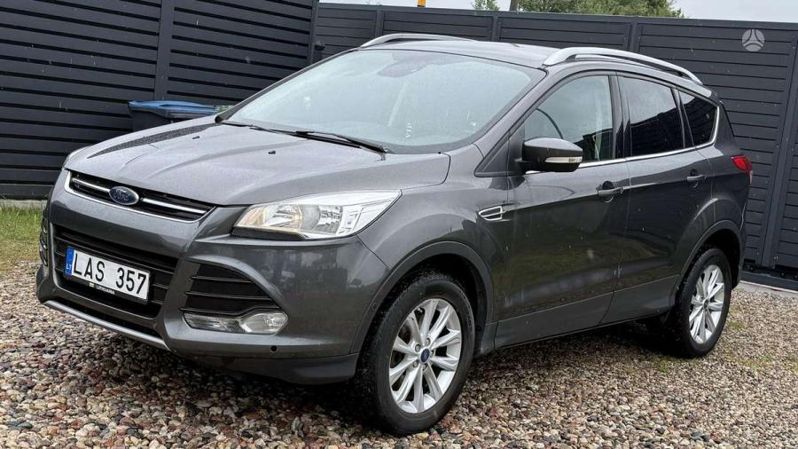 Pelēks Ford Kuga 2016 Viļņa, ar dzinēja tilpumu 2.00 L un nobraukumu 263 tūkst. km par 4500 €, foto 1 vietnē AUTOMOTO.COM.LV