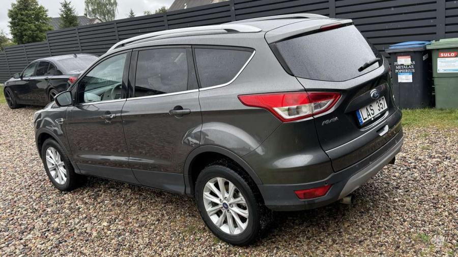 Pelēks Ford Kuga 2016 Viļņa, ar dzinēja tilpumu 2.00 L un nobraukumu 263 tūkst. km par 4500 €, foto 3 vietnē AUTOMOTO.COM.LV