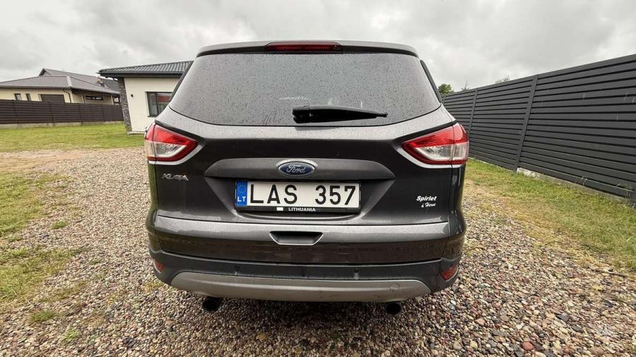 Pelēks Ford Kuga 2016 Viļņa, ar dzinēja tilpumu 2.00 L un nobraukumu 263 tūkst. km par 4500 €, foto 4 vietnē AUTOMOTO.COM.LV