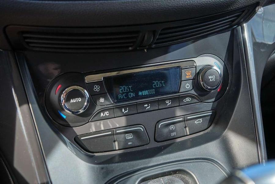 Grey Ford Kuga 2016 in Marijampole, with an engine capacity of 2.00 L and mileage of 236 thousand km for 7750 €, photo 18 on AUTOMOTO.COM.LV
