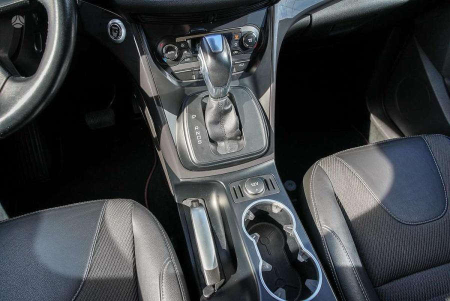 Grey Ford Kuga 2016 in Marijampole, with an engine capacity of 2.00 L and mileage of 236 thousand km for 7750 €, photo 19 on AUTOMOTO.COM.LV